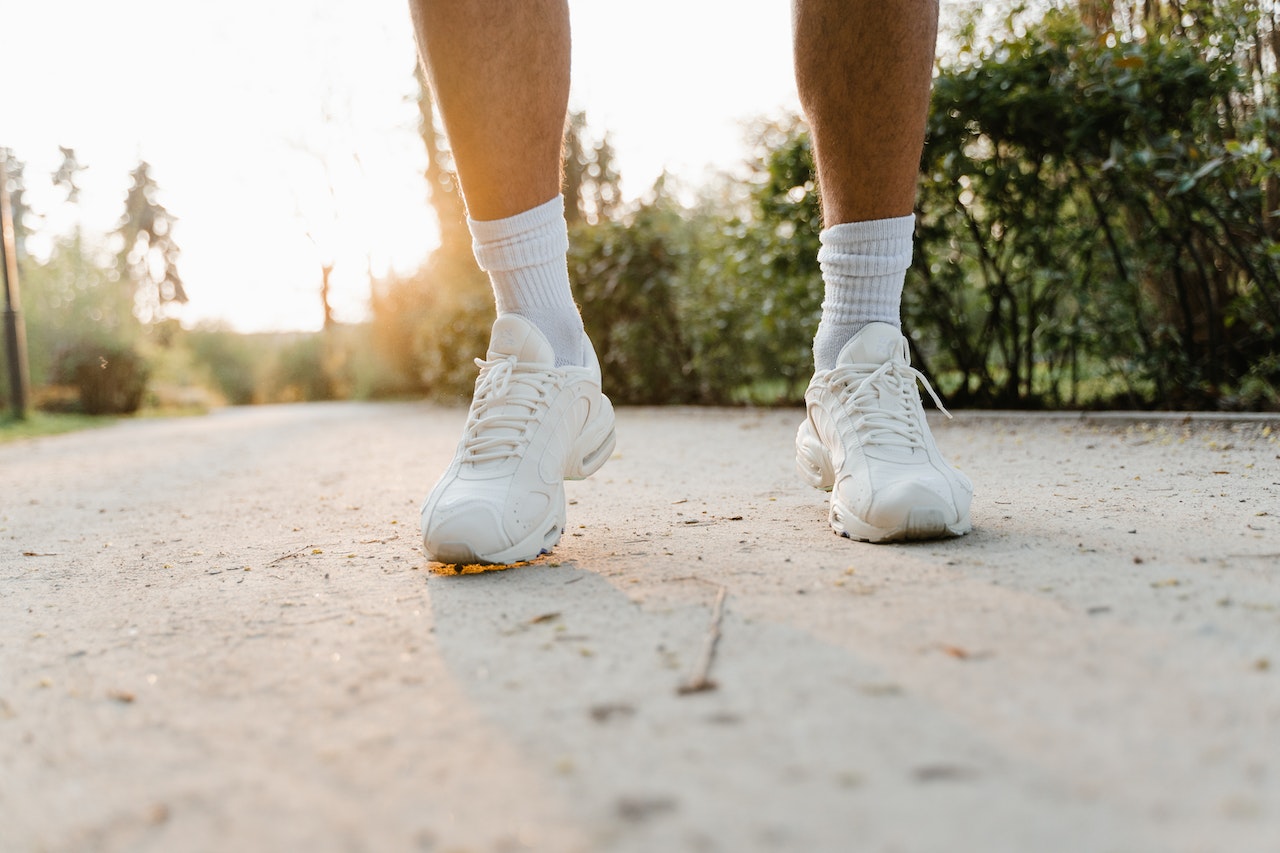 What Are Moisture Wicking Socks, And How Do They Work?